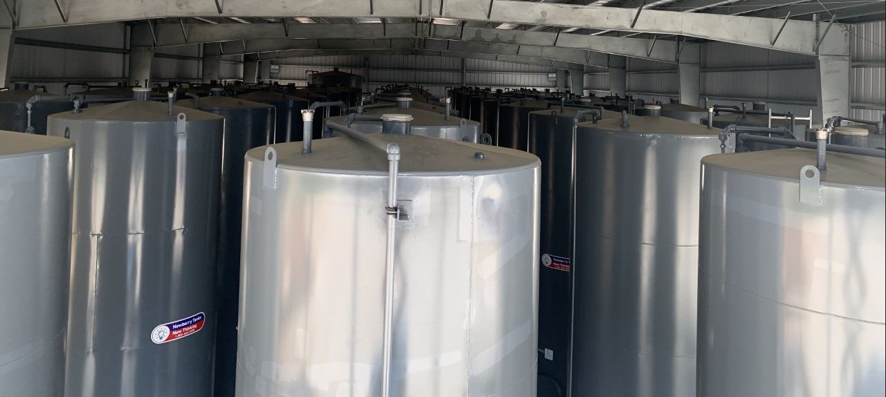 UL 142 Single Wall Vertical Tanks 300 & 550 Gallons | Newberry Tanks